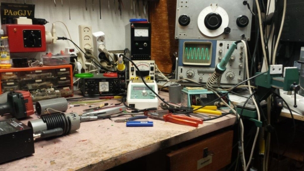 Coax trap dipool antenne voor de amateur banden, 60m, 80m en 160m ...